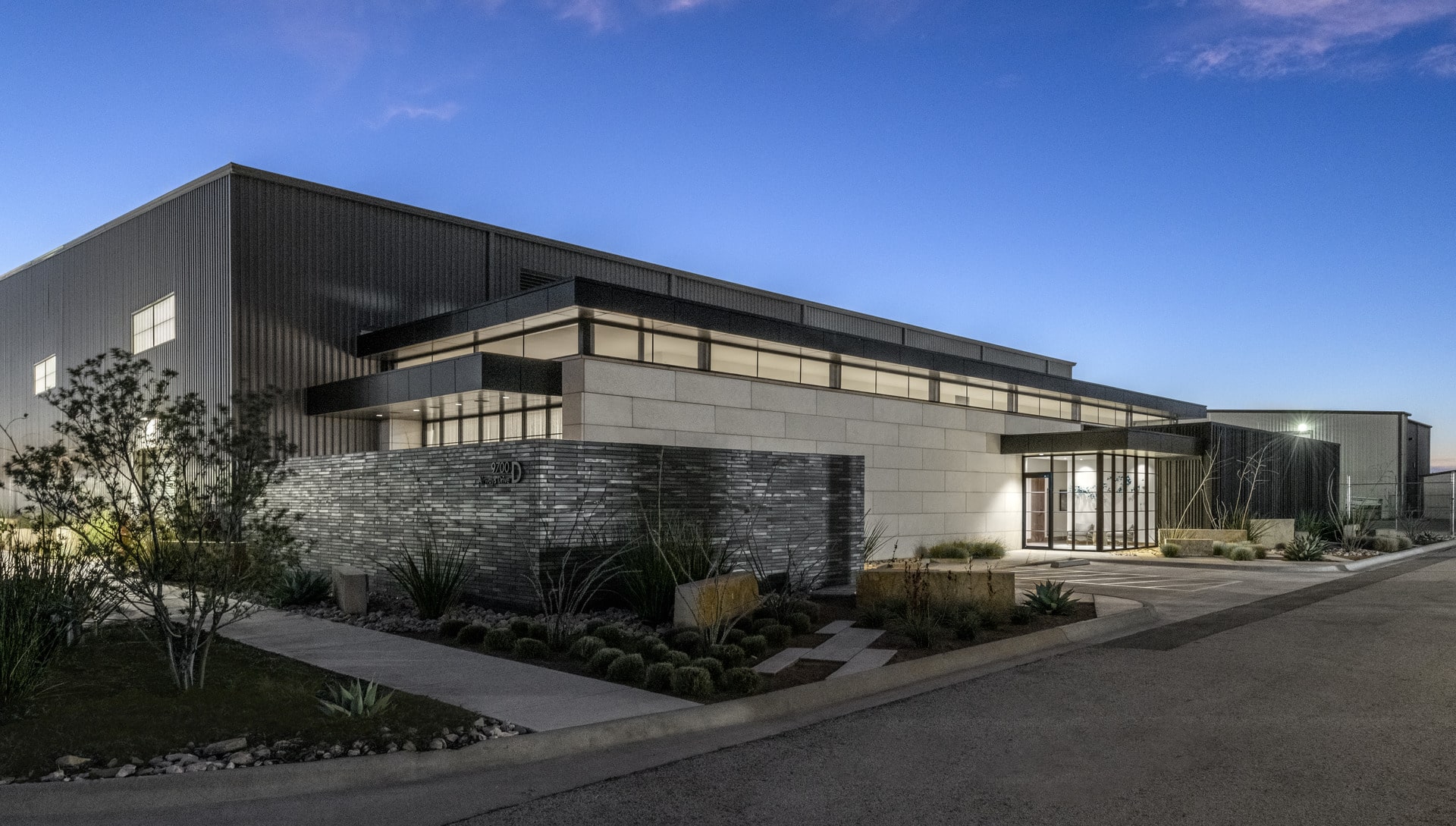 The Good Shed Private Hangar at MAF - Parkhill